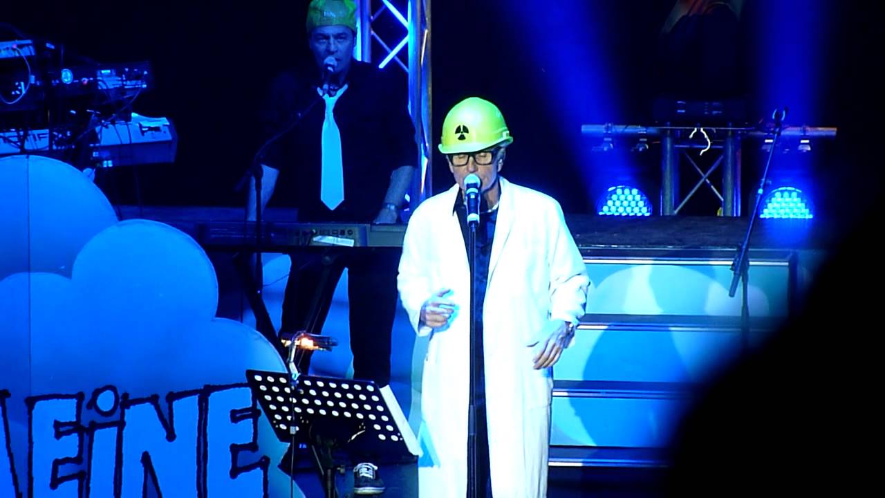 EAV - Live in Zürich 2012 - Burli - YouTube