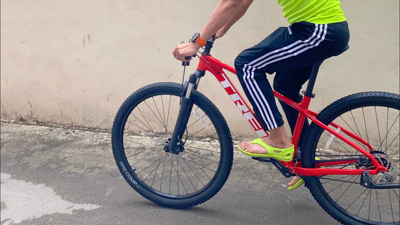 Trek Marlin 5 Red M Thực Tế Ngồi Đạp Có Đẹp? - YouTube