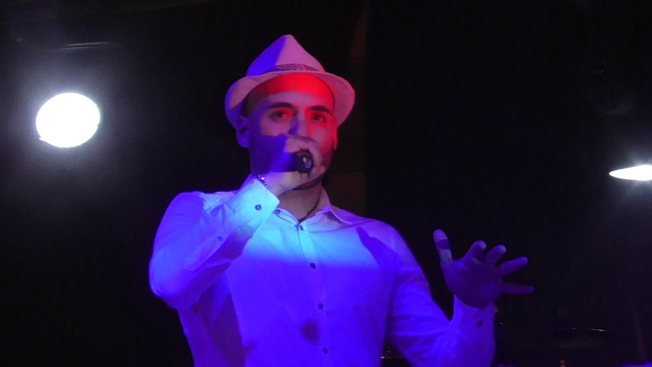 Poster-Codice Rosso band version (live Arena) - YouTube