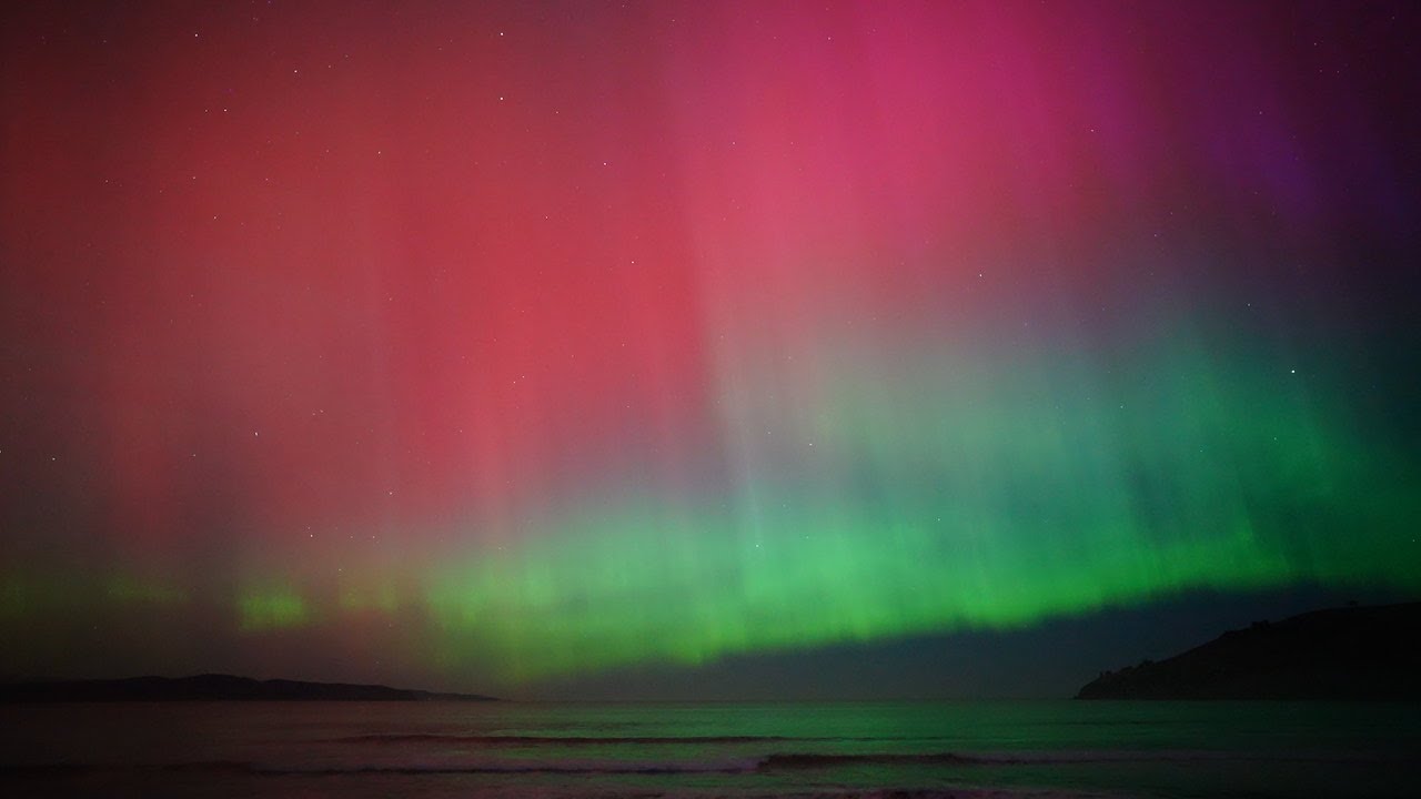 Real-time video of the G5/Kp9+ 'Gannon' solar storm from South Arm ...