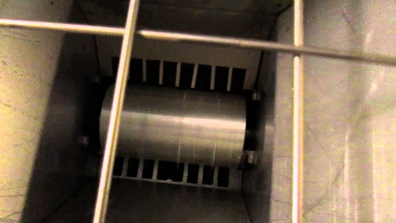 Clawson Ice Machine 001 - YouTube