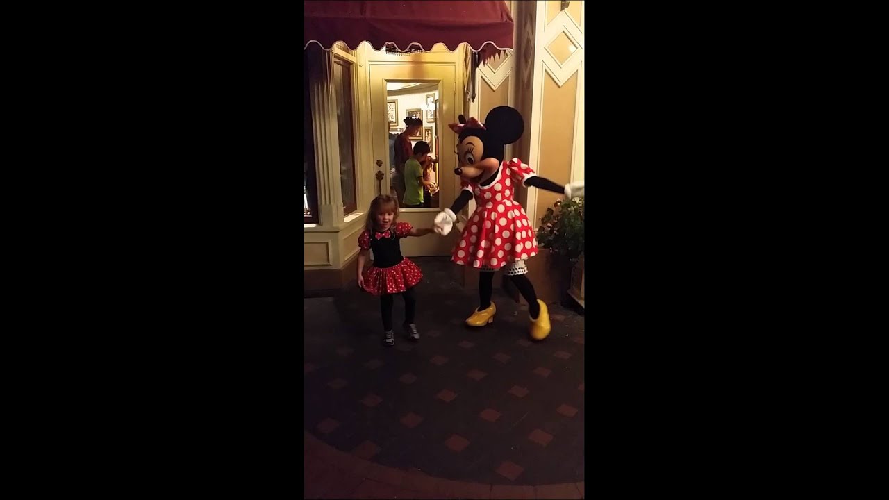 Dancing with Minnie Mouse - YouTube