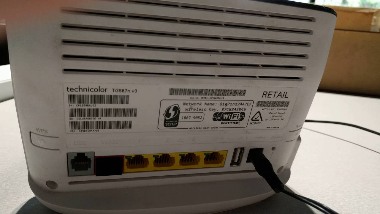 PDUSBOC: Killer USB Test 4 - Technicolour TG587n v3 Router - YouTube