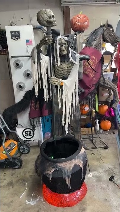 Cauldron Creep Animatronic - YouTube