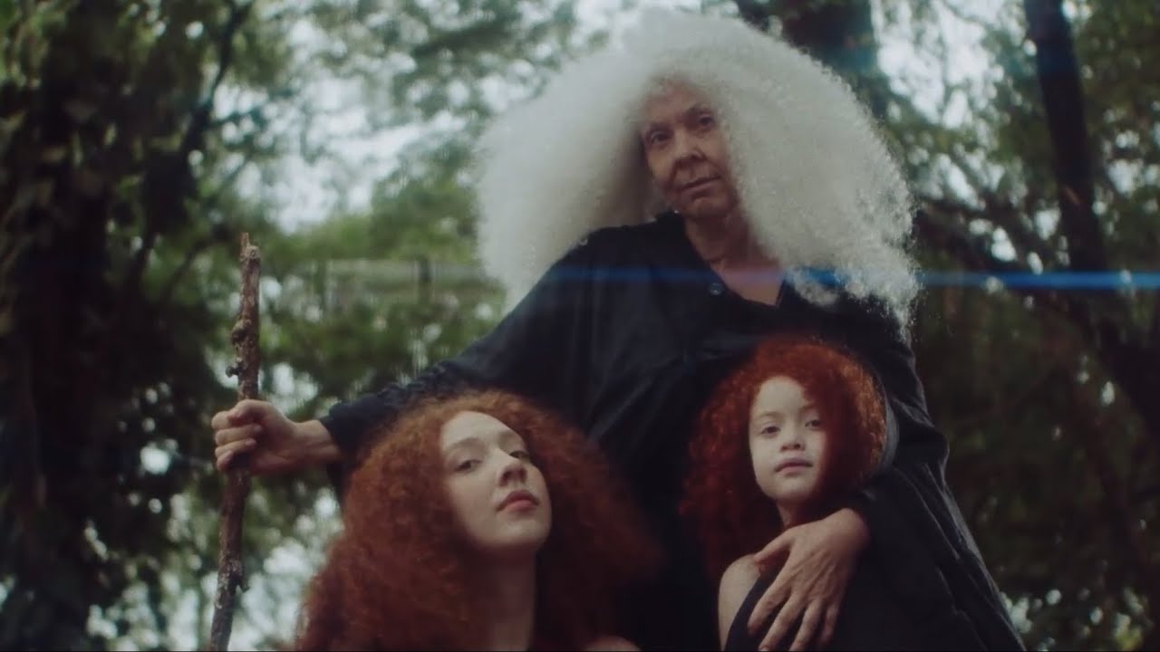 Bea Duarte - Mulheres que correm (Clipe Oficial) - YouTube Music