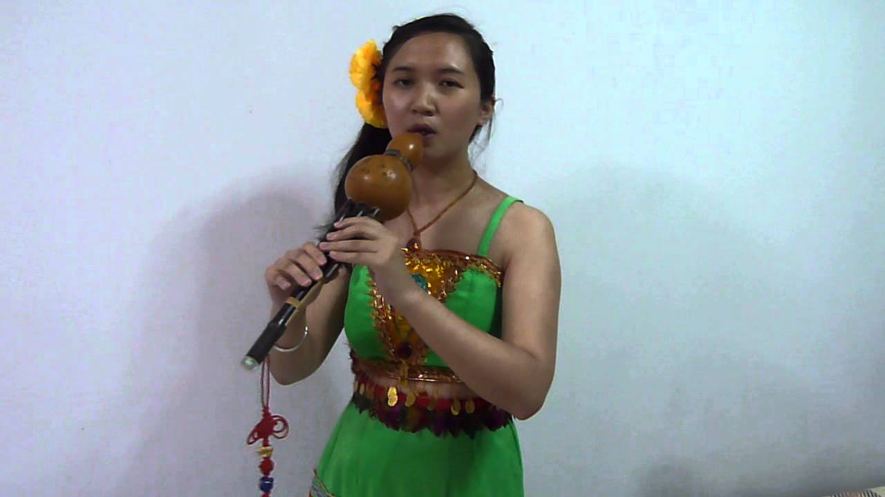 Hulusi Joyful Songkran B Minor 葫芦丝 欢乐的泼水节 降B调 - YouTube Music