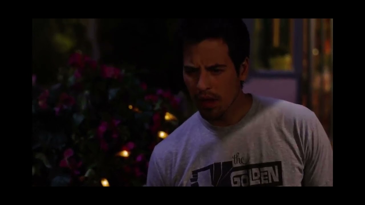 Beverly Hills Chihuahua 2 2011 Delgado saves Papi junior - YouTube