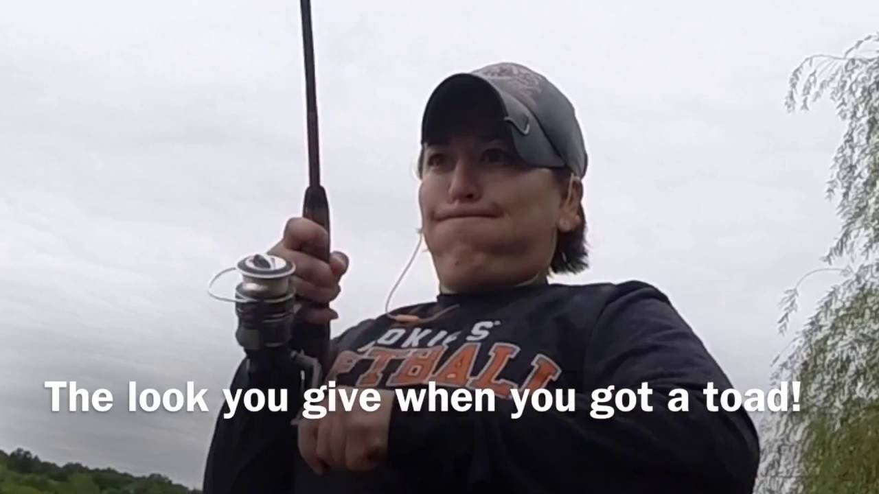 Bass fishing - 3lb Largemouth at a Pond - YouTube