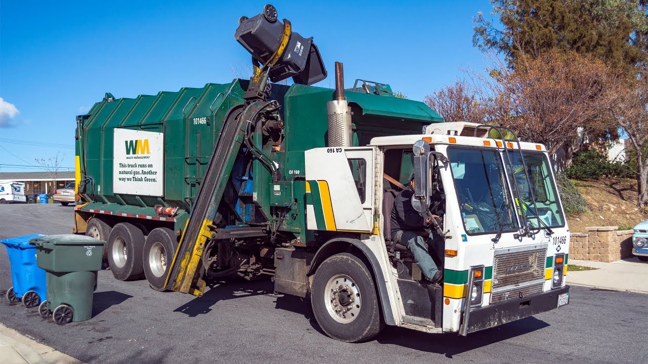 Mack LE - Amrep Octagonal ASL Garbage Truck - YouTube