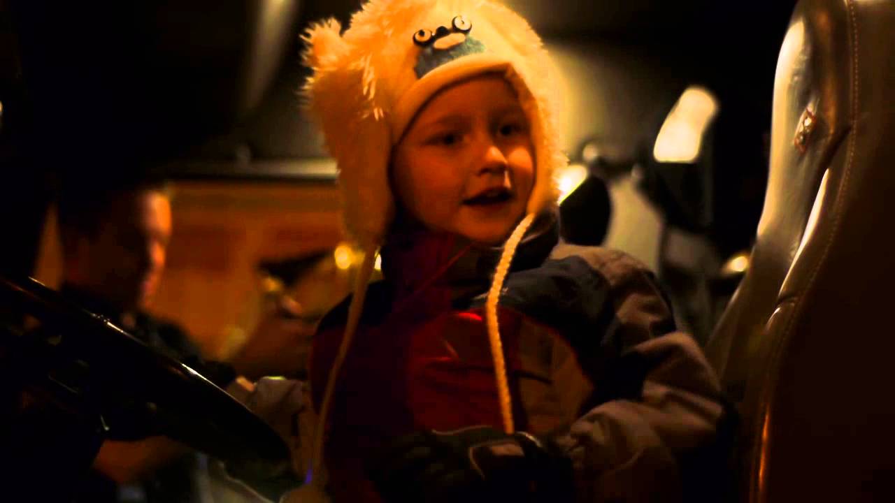 Downtown Orillia's Annual Children's Candlelight Parade and Tree ...