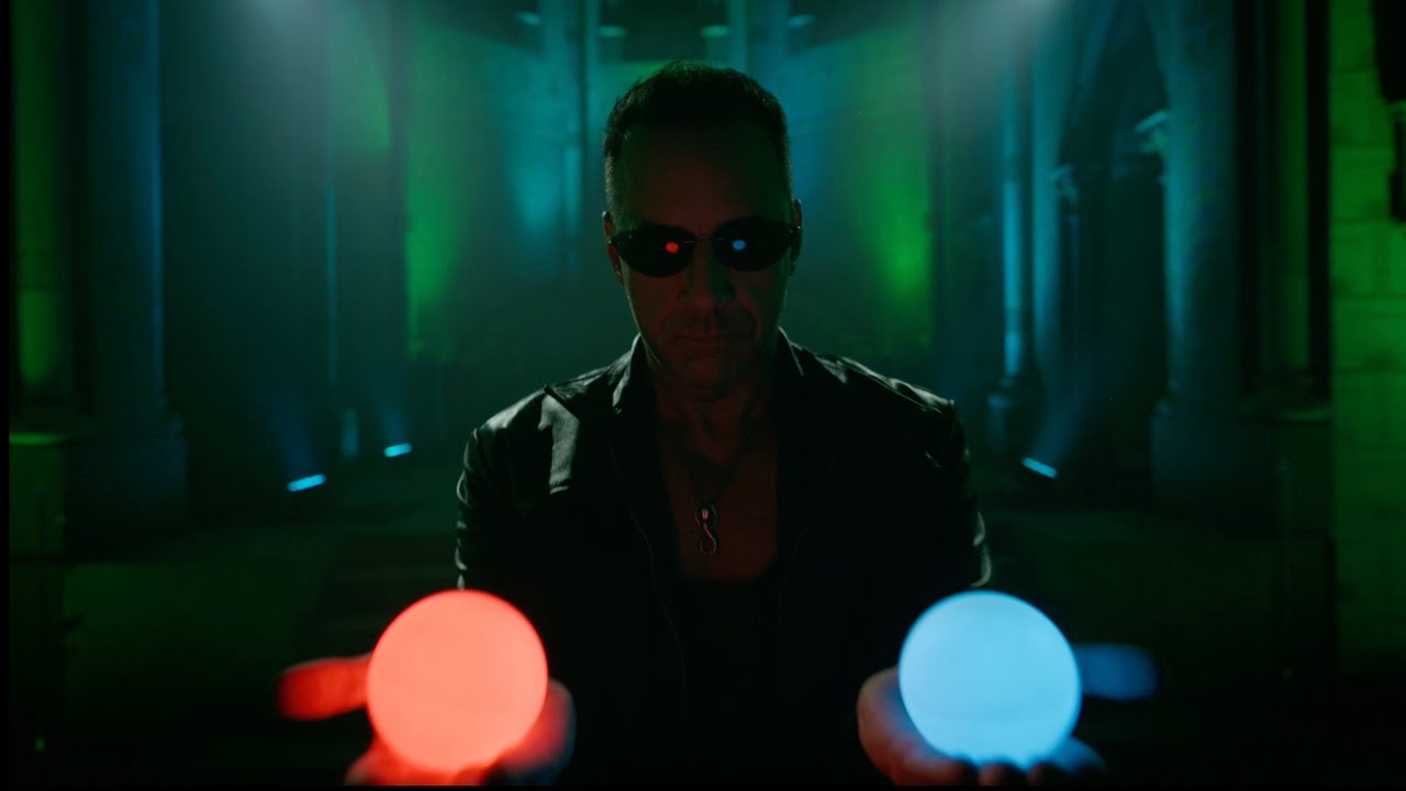 The most advanced LED light up juggling ball ever created. - YouTube