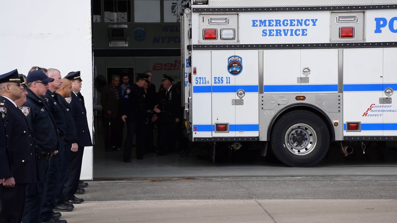Walkout of NYPD Chief of Emergency Service Unit Vincent Giordano - YouTube