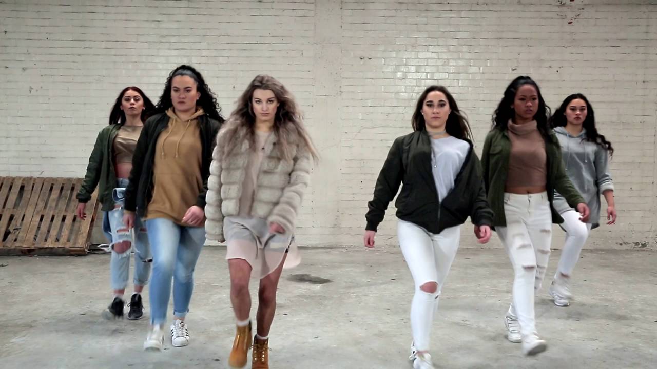 Swarm Studios Mega Crew - YouTube