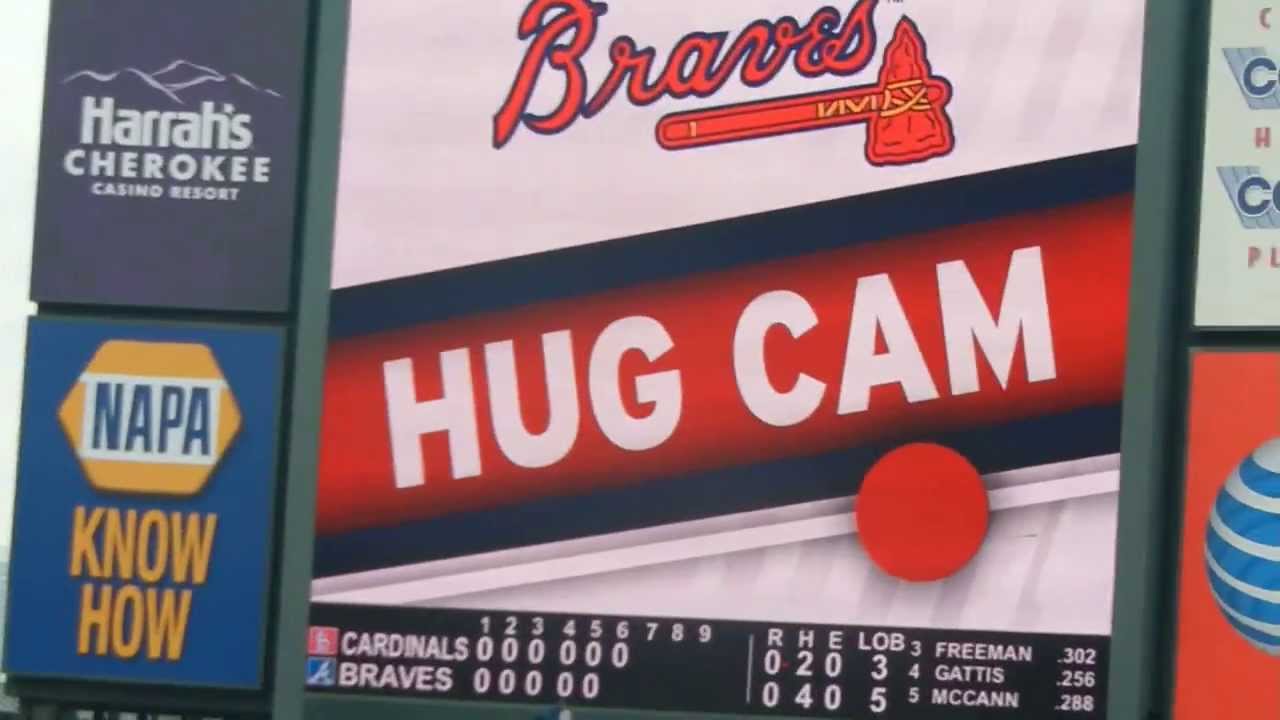 Me and Howie on Atlanta Braves Hug Cam - YouTube