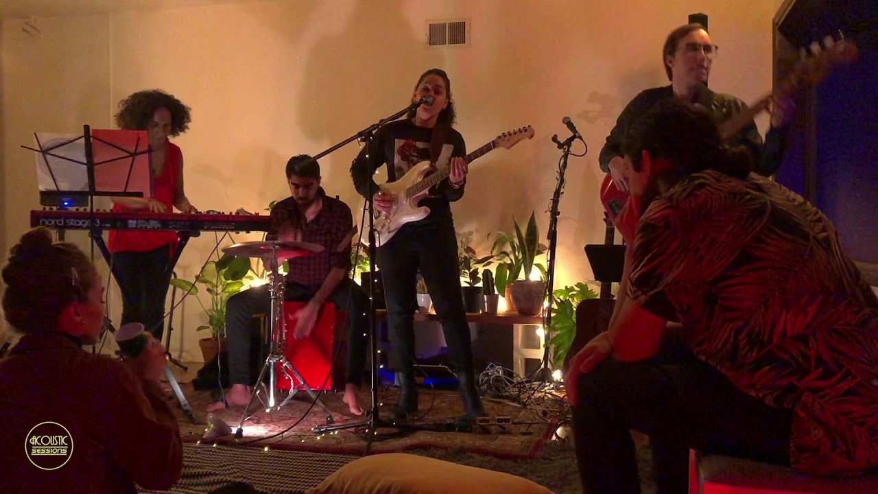 Andréa Lisa live @ Acoustic Sessions Vol XII - Meet Me Again - YouTube