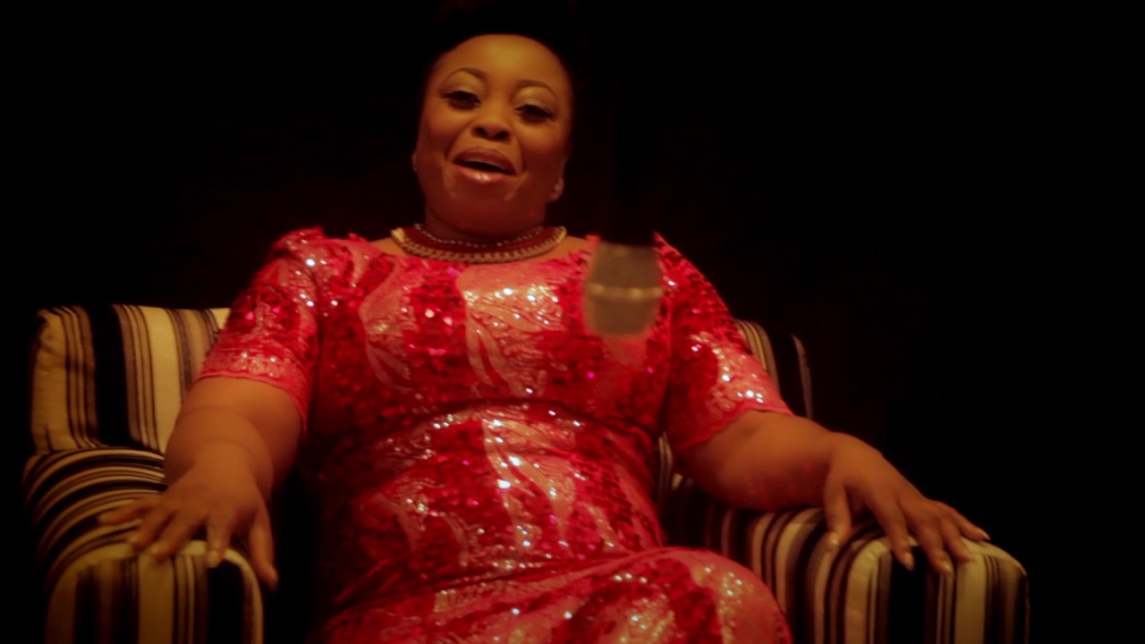 QueeN Favor - YouTube