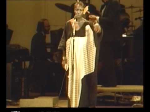 Nina Simone sings Billie Holiday live ! - YouTube