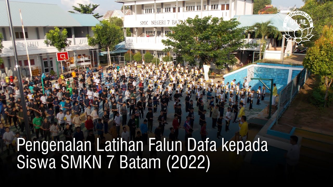 Pengenalan Latihan Falun Dafa kepada Siswa SMKN 7 Batam (2022) - YouTube