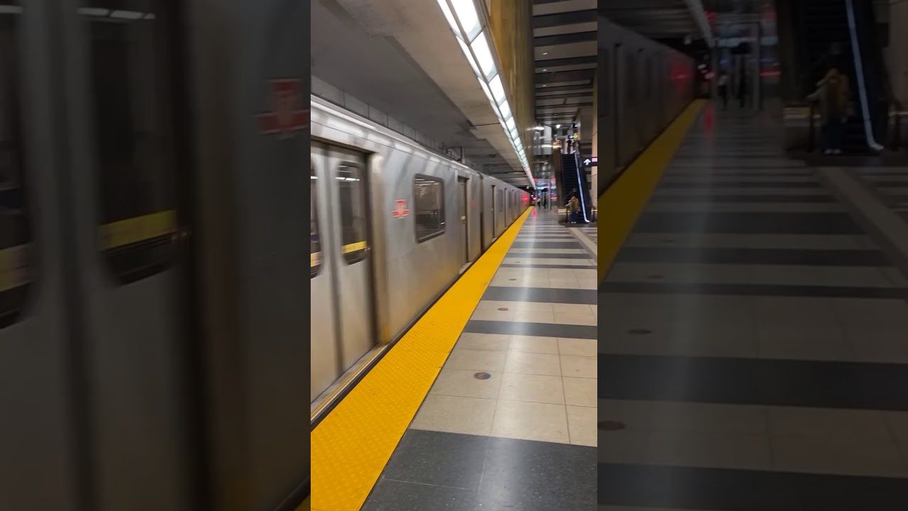 Ttc subway. Finch station - YouTube
