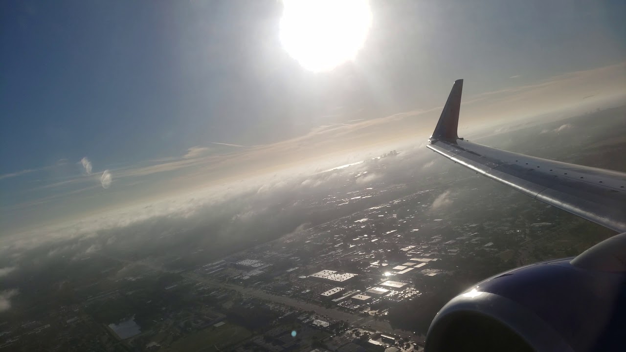 Southwest 737-800 (N8649A) departing Tampa - YouTube