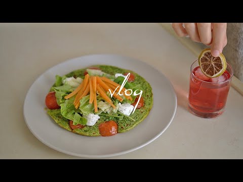 Vlog/Bol sebzeli yeşil omlet, akşam yemeği, cold brew, elma kreması, yeni kitaplar