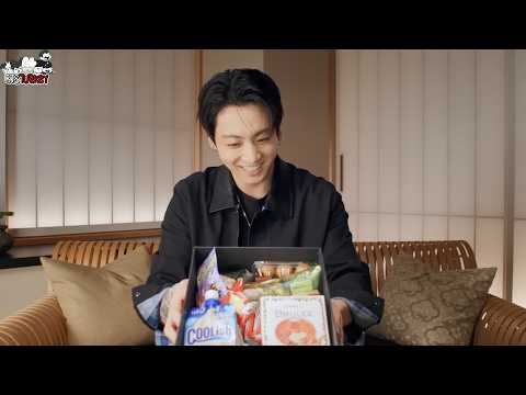 BTS’s Jungkook Taste Tests Japanese 7-11 Snacks | In the Bag? | Vogue (Türkçe Altyazılı)