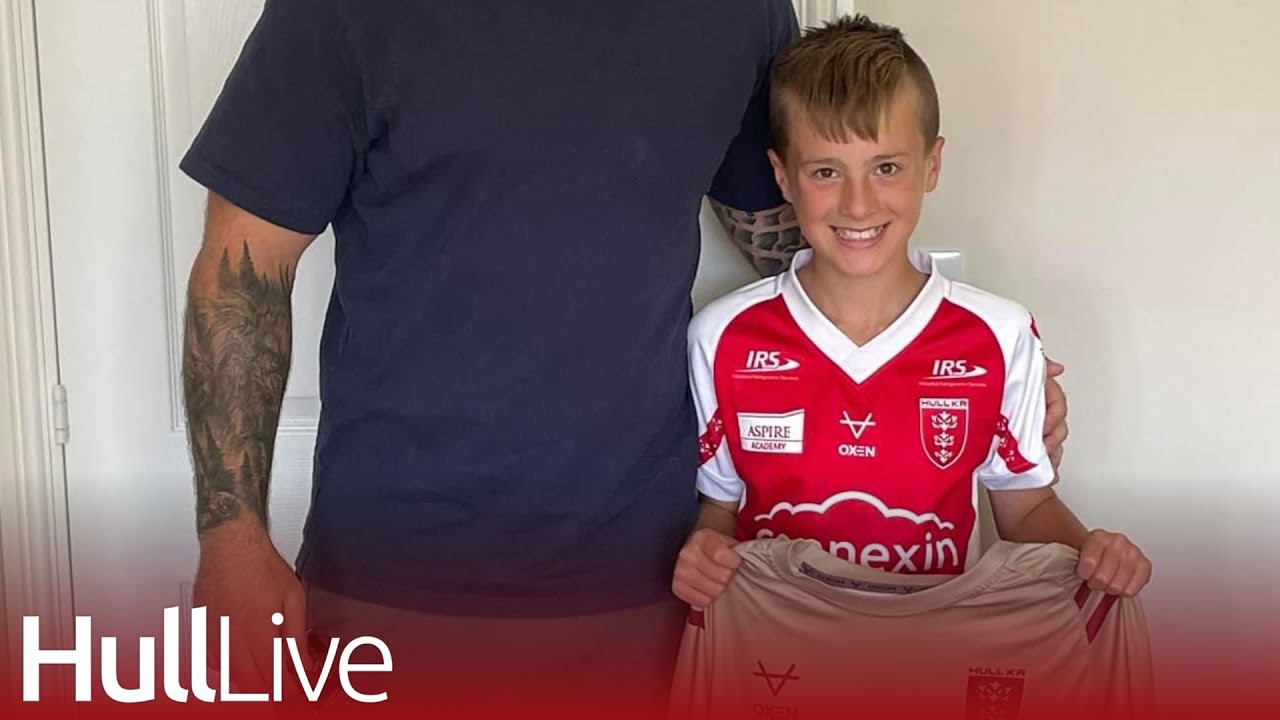 Amazing moment Hull KR star Sam Luckley surprises nine-year-old ...