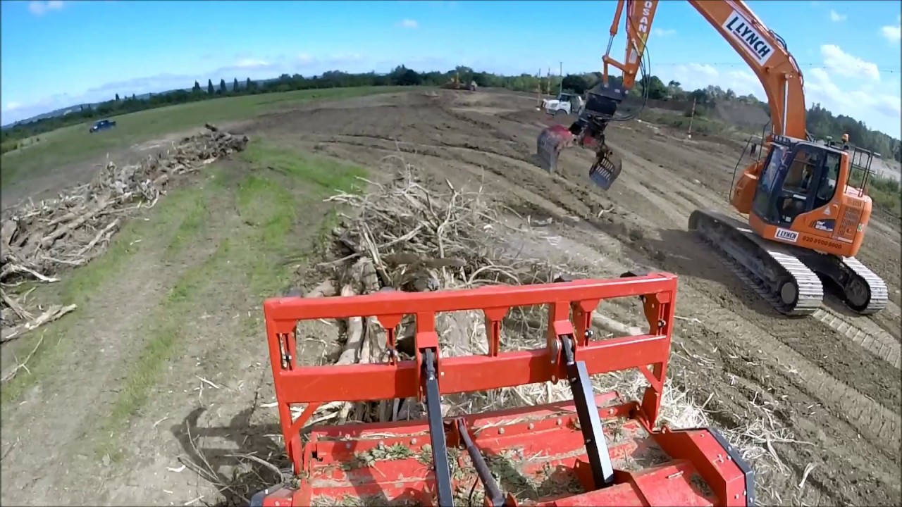 Prinoth/AHWI RT400: Mulching dried Willow trees. - YouTube