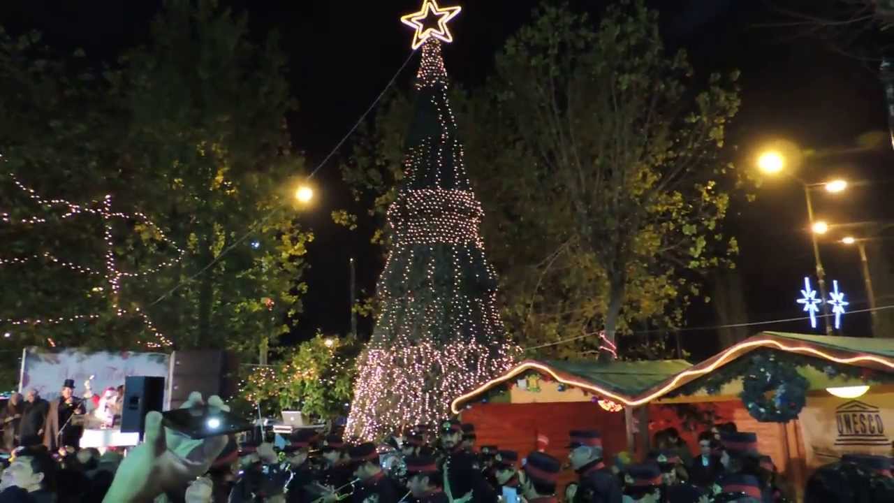 ΠΕΙΡΑΙΑΣ Φωταγώγηση Χριστουγεννιάτικου Δέντρου 2013 - YouTube