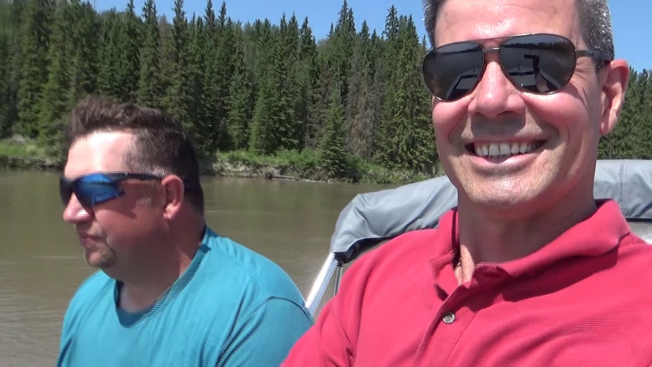Kingfisher 1875 Extreme Shallow jet boat in action - YouTube