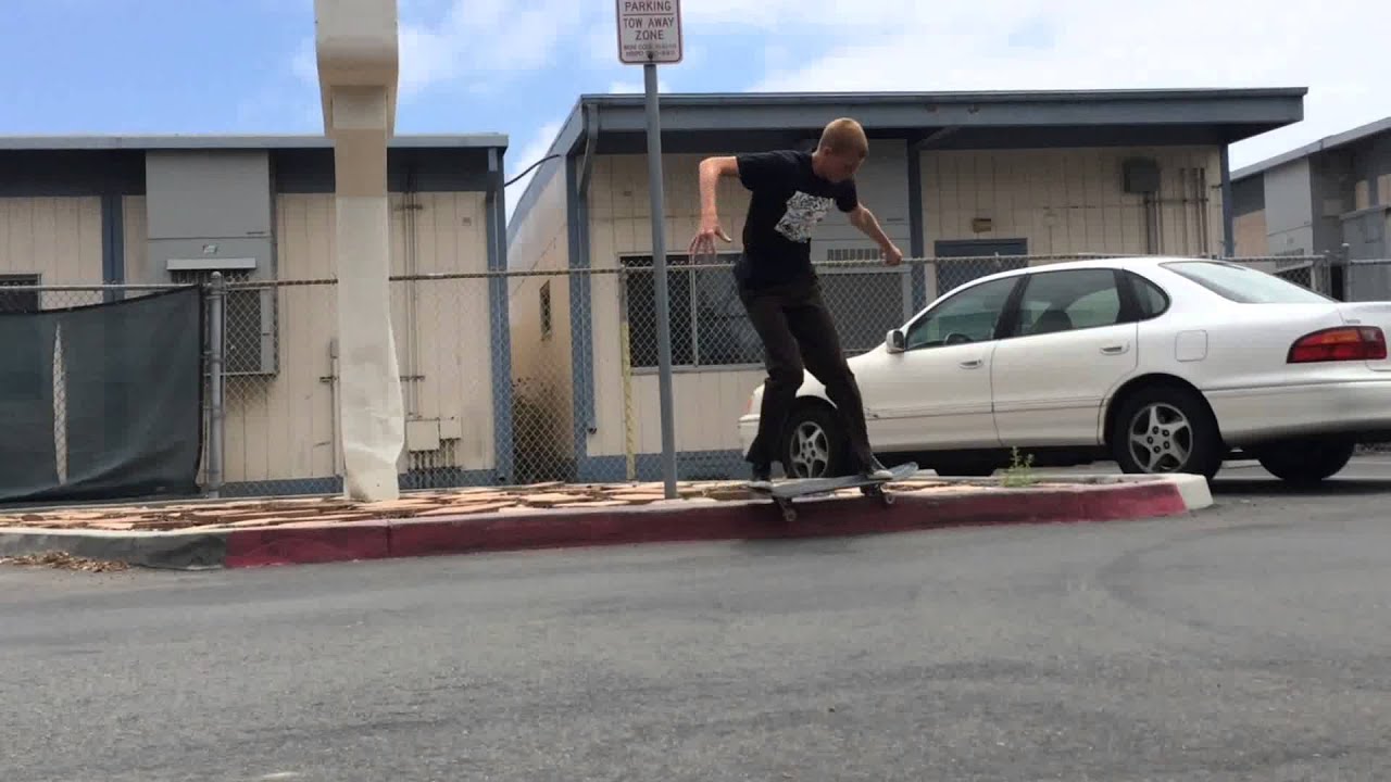 SAW 1 OFFICIAL video trailer - YouTube