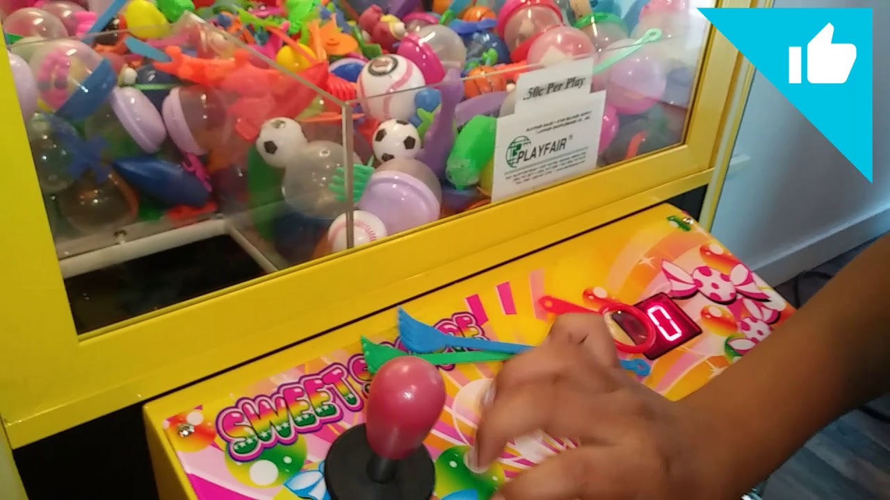 Claw machine - YouTube
