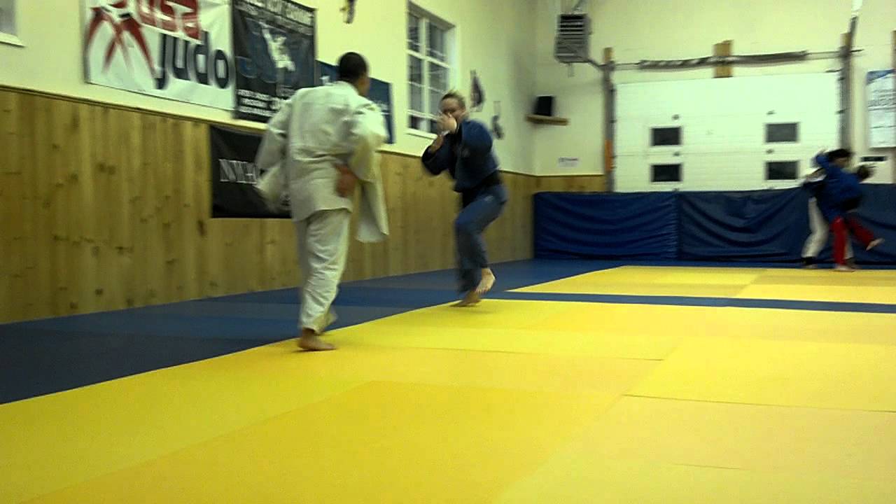 Judo dancing - YouTube