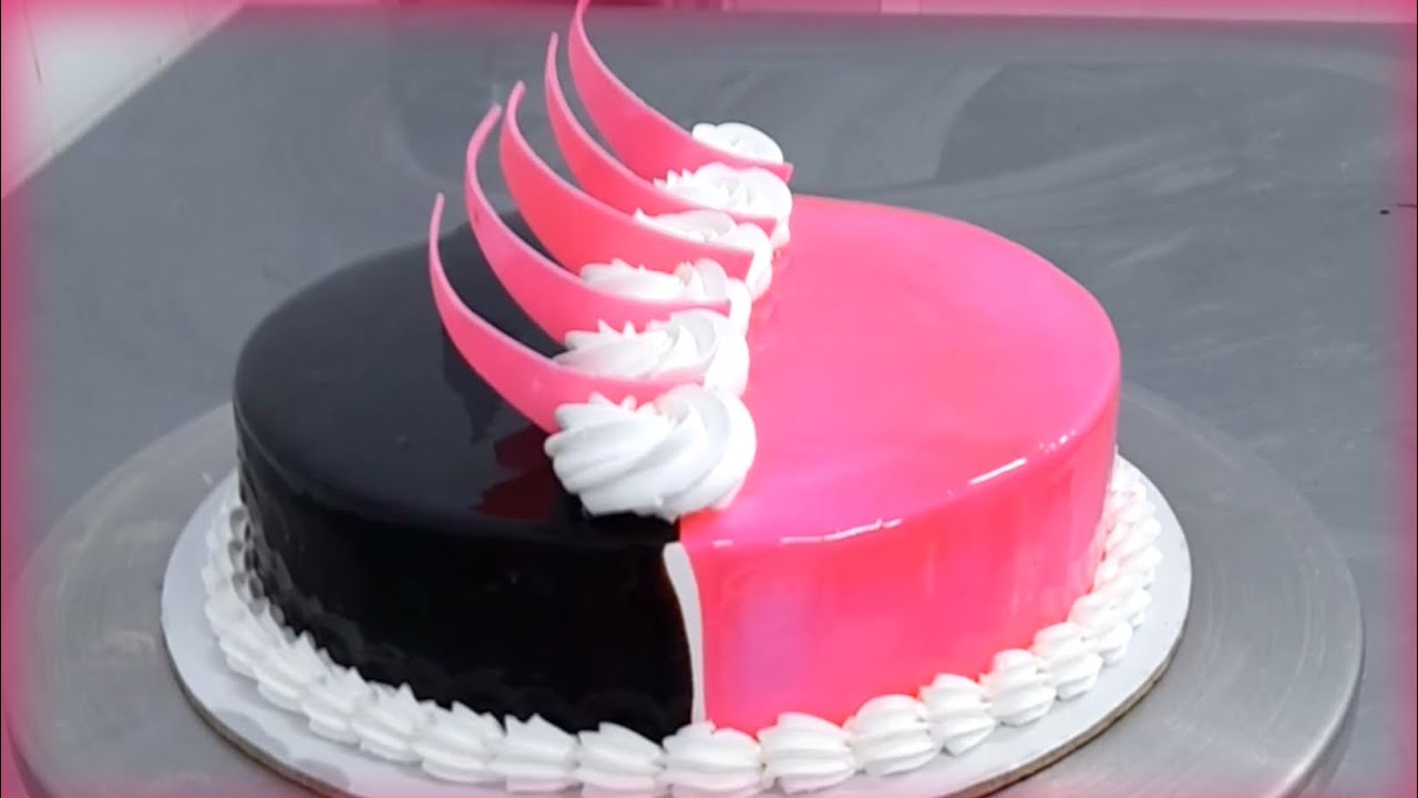 vanilla and chocolate mix cake decorating ideas /// New Cake Decoration ...