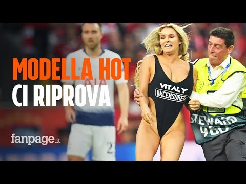 La sexy modella ci riprova: l'invasione di Kinsey Wolanski durante la finale di Copa America