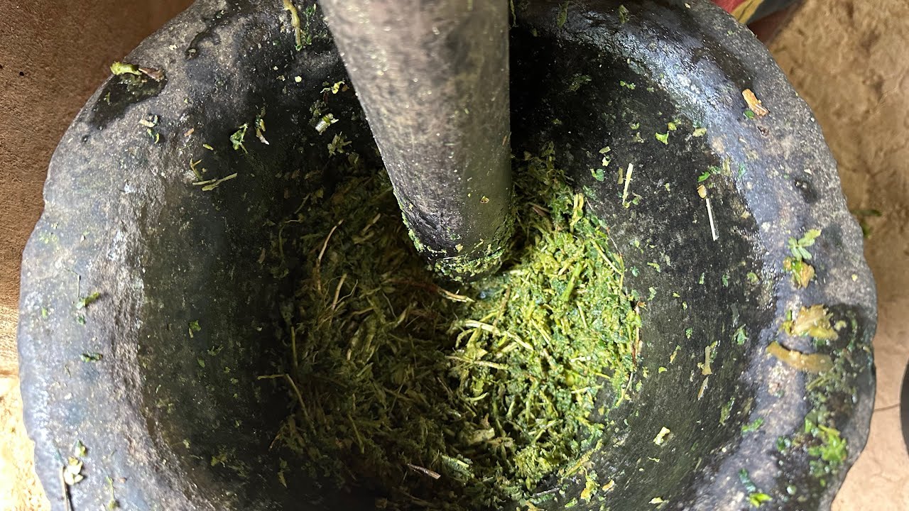 Traditional Oils of Hela Wedakama - YouTube