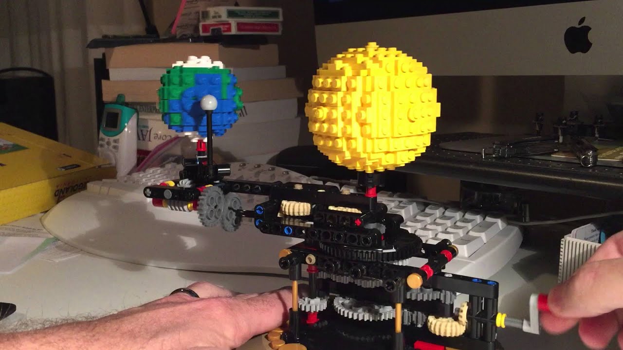 Lego Orrery - YouTube