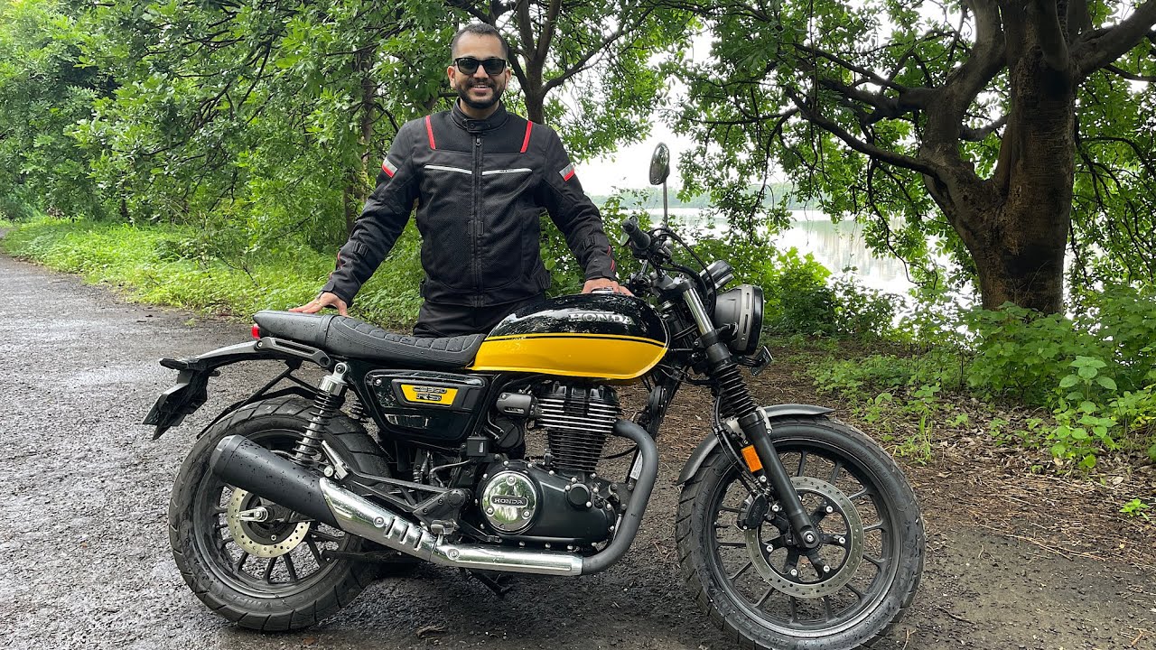 Honda CB350RS Review - Ergonomics, Design & Exhaust Sound - YouTube