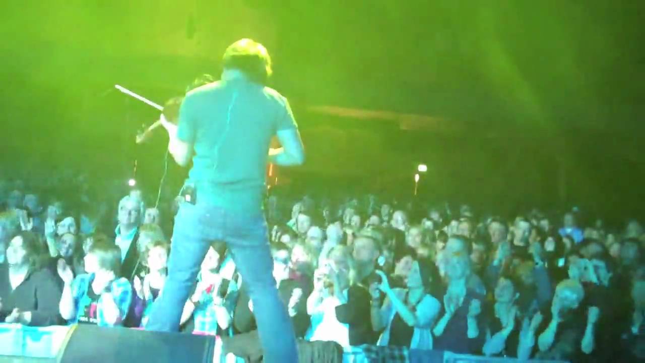 Violinist Bobby Yang with Kevin Costner "Superman 14" - YouTube