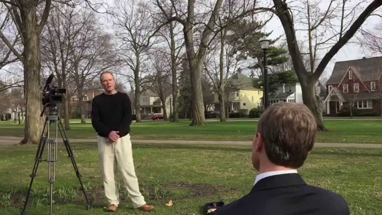 Mayor stands up to 60 Minutes - YouTube