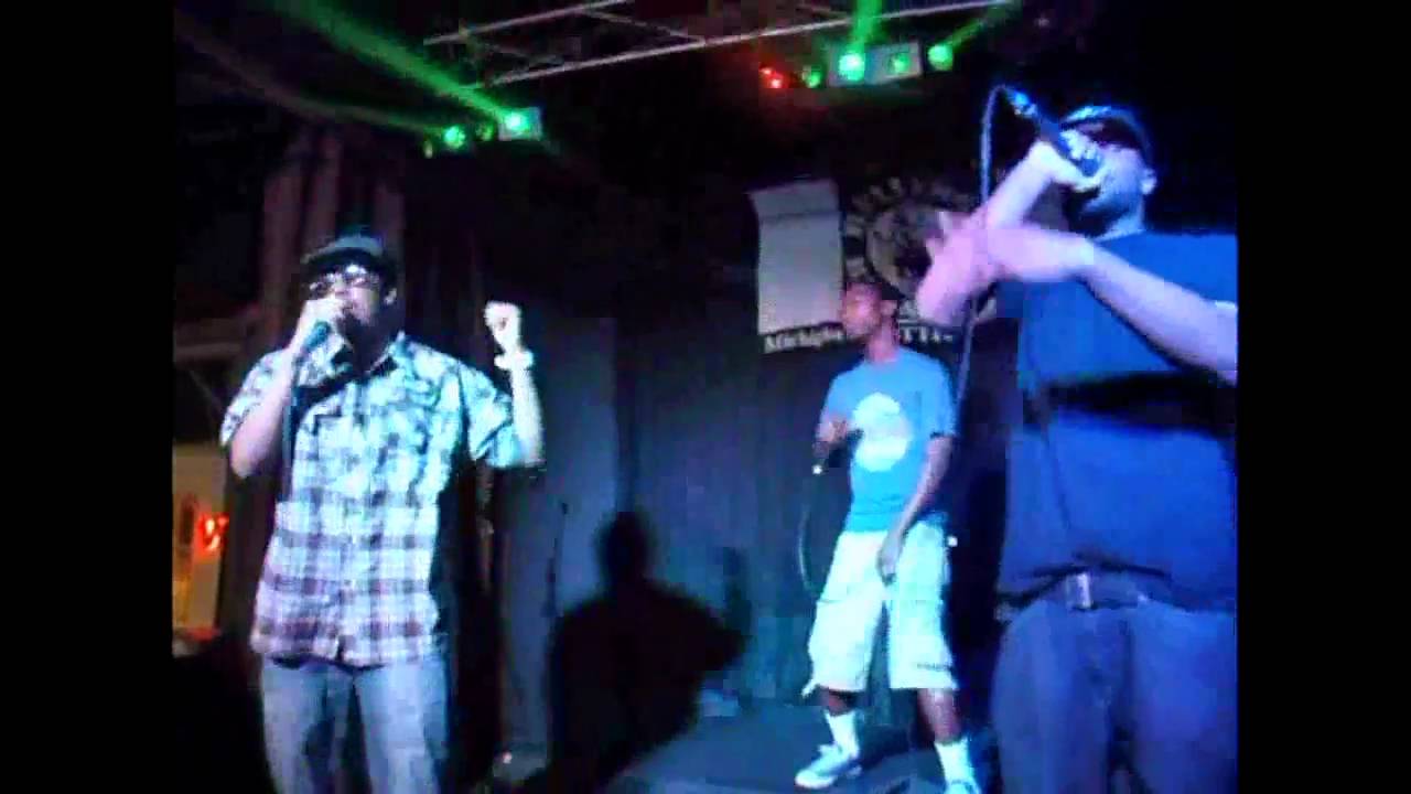 ETV Too Smoov & Stef Destinrdtob @ Bullfrog Bar and Grill, 5-8-2011 ...