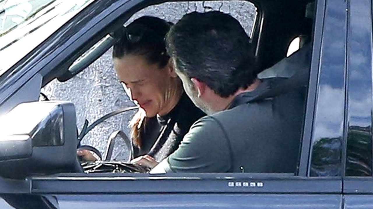 Jennifer Garner Seen Crying in Ben Affleck's Arms | John Miller Calls ...