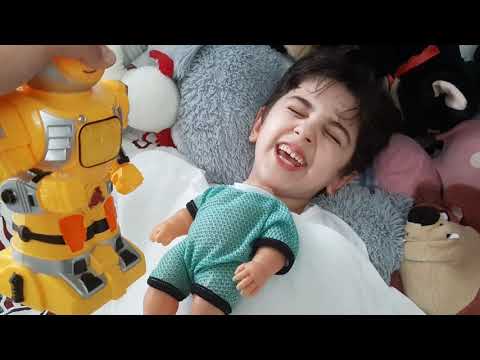 Efe istediği şekeri almak için oyuncak bir bebeğe dönüştü!!