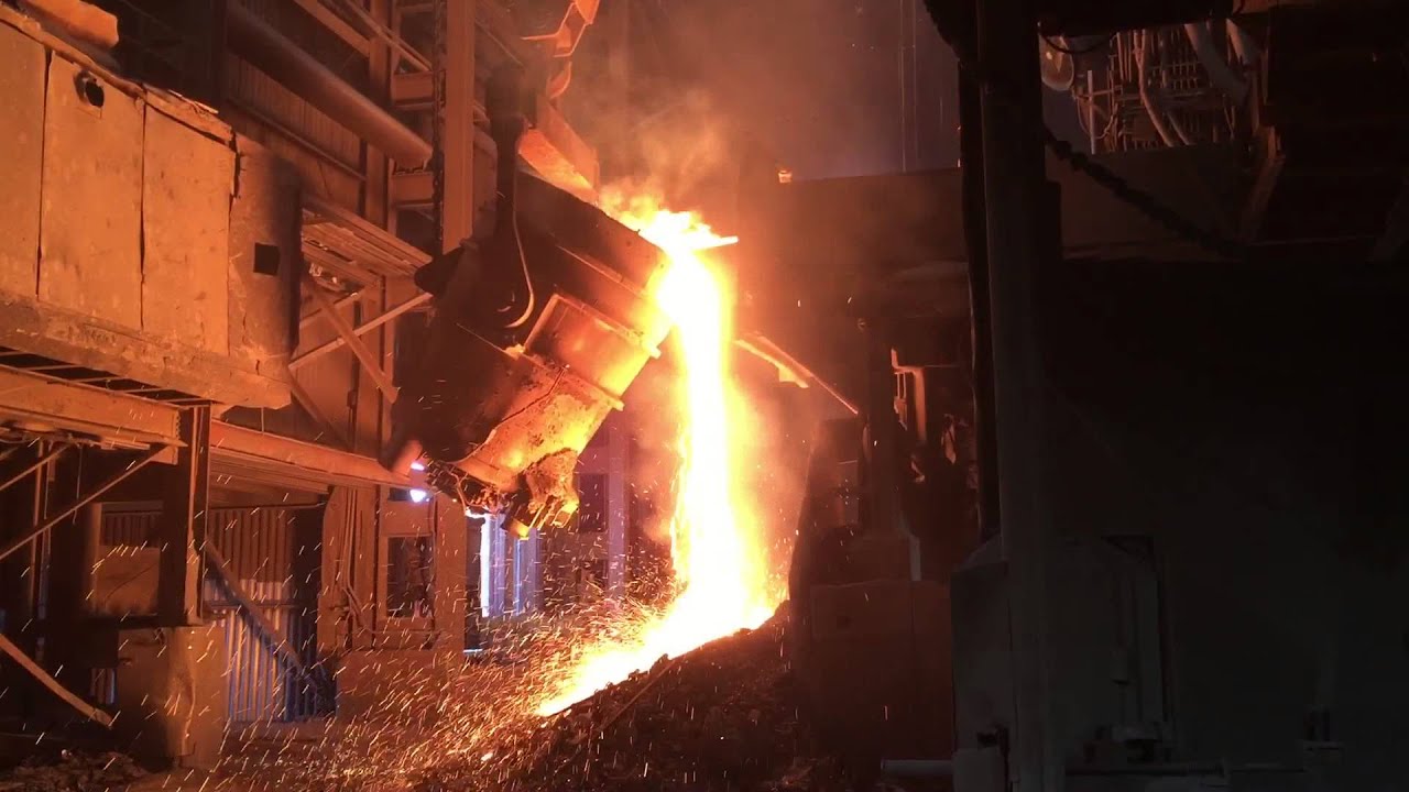 Ladle crane in melt shop near Detroit - YouTube