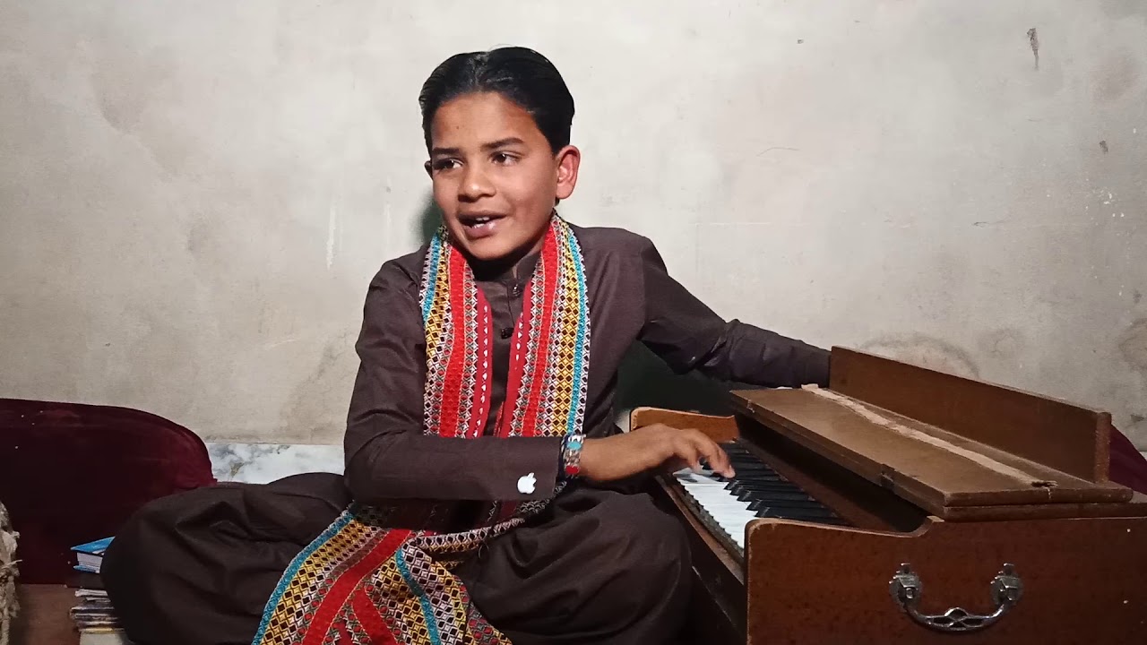 Fakir Javed Murad a student of 9th, is budding artist of Tharparkar ...