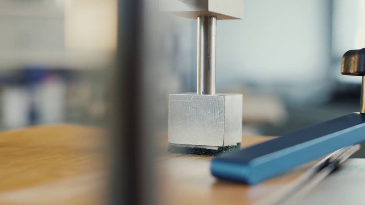 Taber Reciprocating Abraser test - Vinyl floor - YouTube