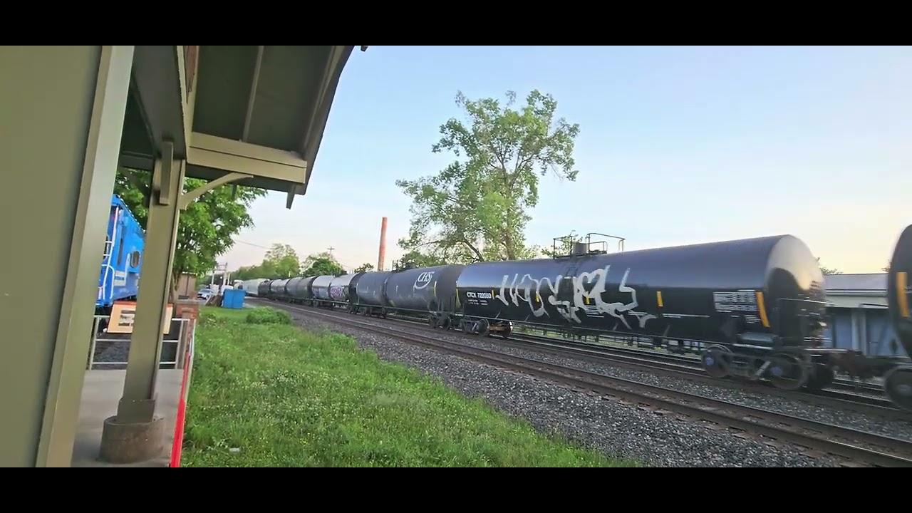 CSXT 4583 Leads M???? Down the Rochester Subdivision - YouTube