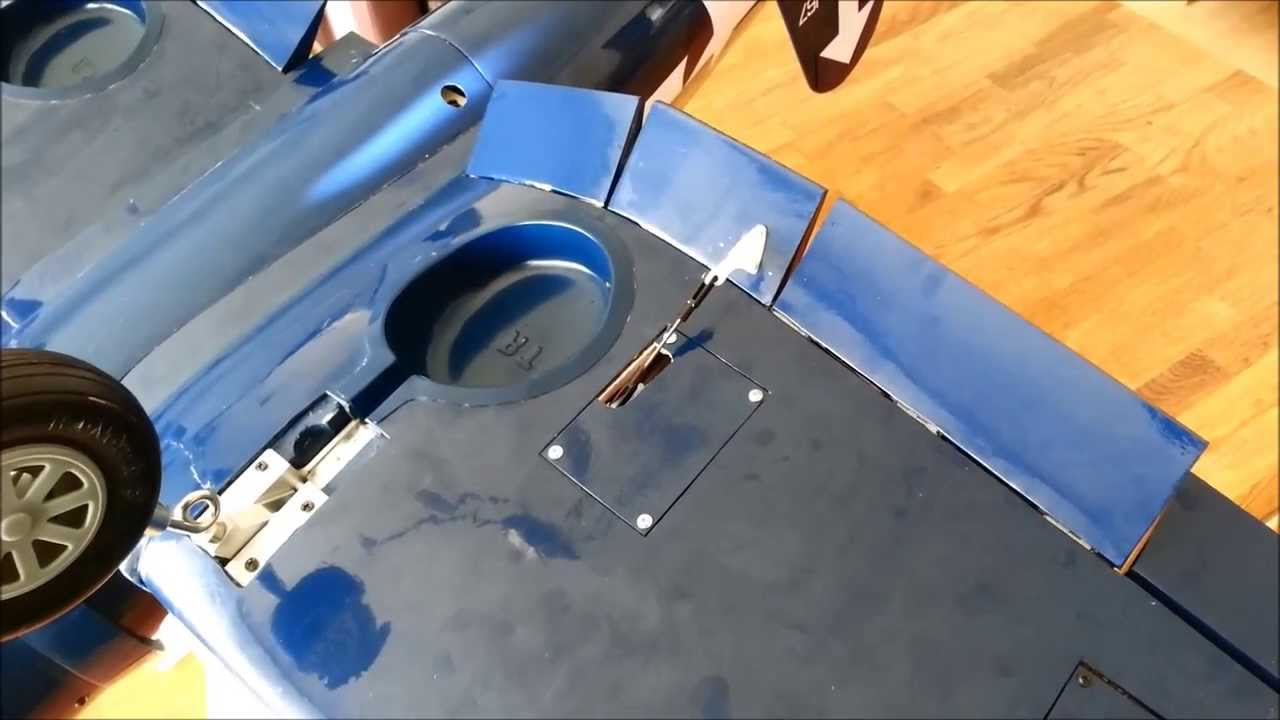 Flaps on the Hangar 9 F4U Corsair 50 - YouTube