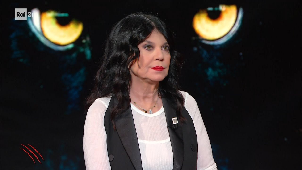 Stefania Nobile: "In questo momento una belva affamata" - Belve 10/10 ...