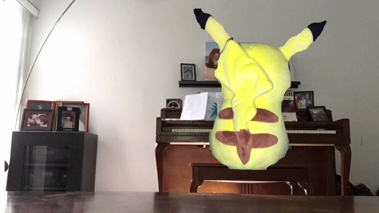 Pikachu Plays Piano!! - YouTube
